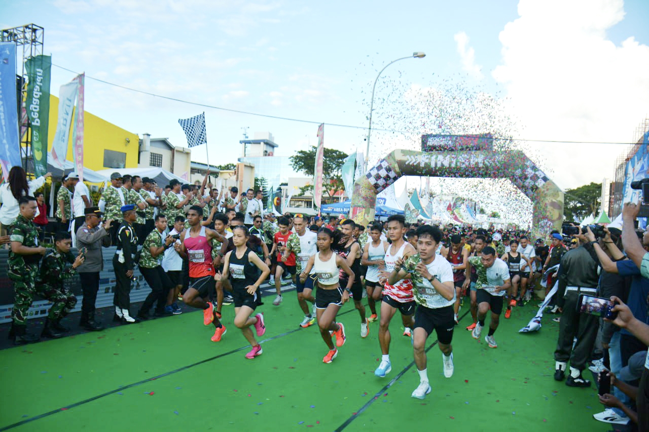 Meriah! 4.200 Pelari Ramaikan Kodam Merdeka Run 2025 di Jantung Kota ...